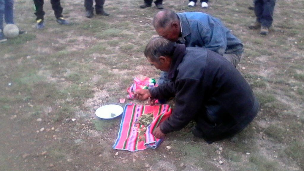 El Dia de la Bandera del Perú - Vive Candelaria